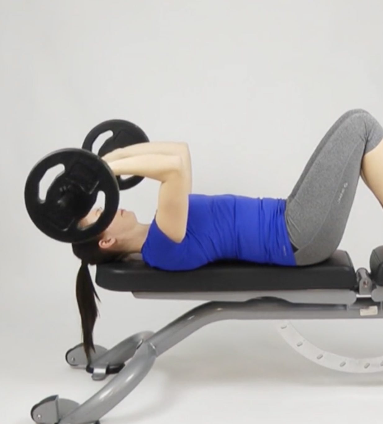 How to perform the Tricep Curl - Physitrack